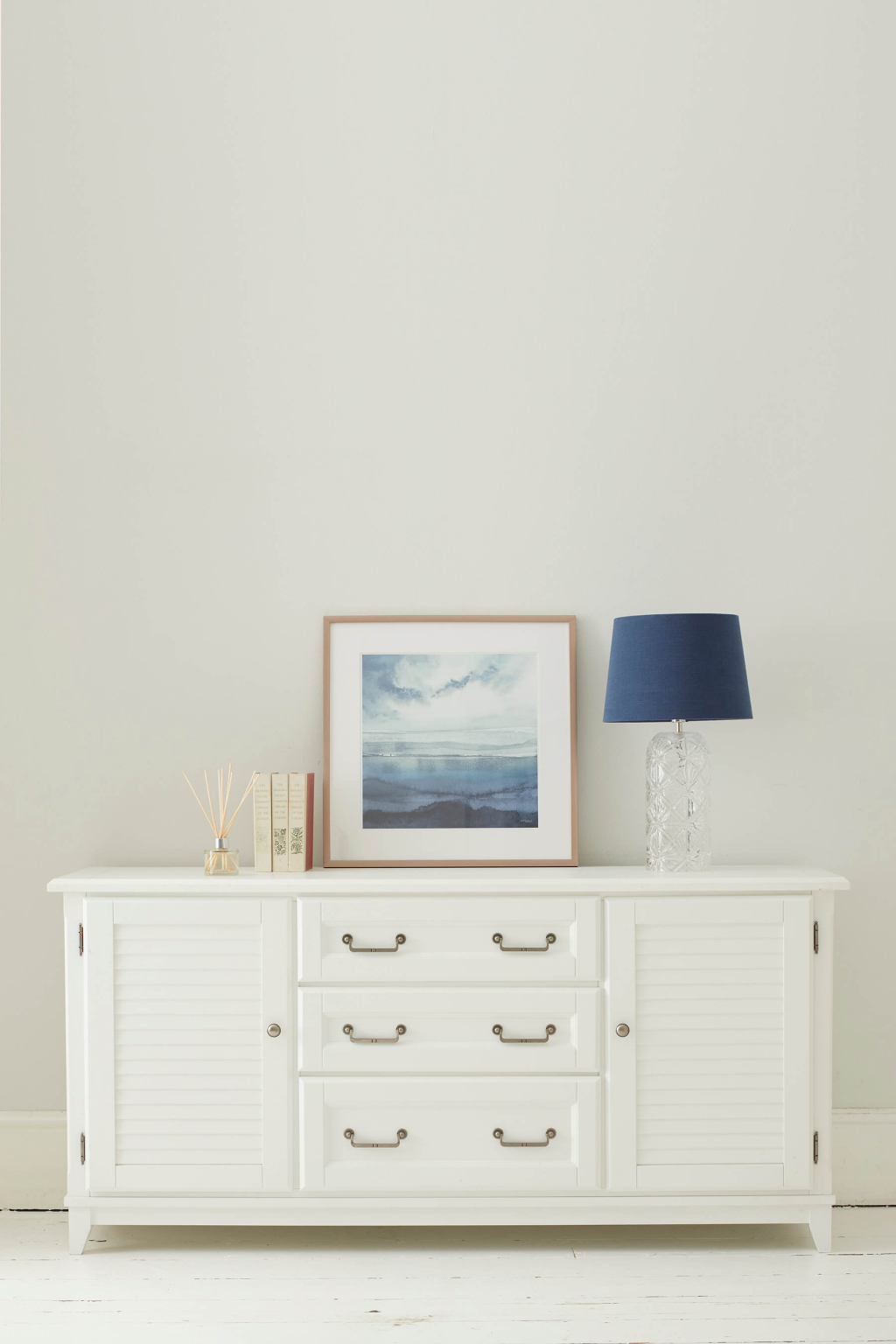 Devon 2 Door 3 Drawer Sideboard (White) – Qualita Ltd