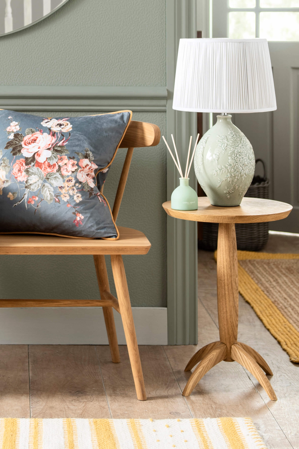 Brecon Side Table (Oak) – Qualita Ltd