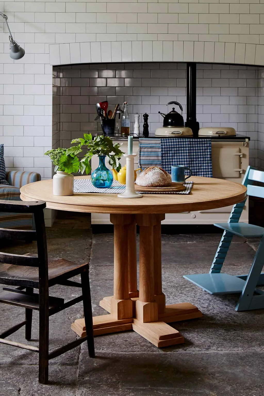 Nicola Harding Gather Round Dining Table – Qualita Ltd